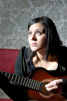 Anika Moa - Person | AudioCulture