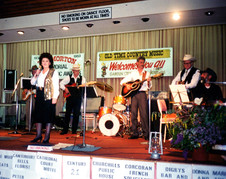 Val Elliott & The Rhythm Ramblers - Person | AudioCulture